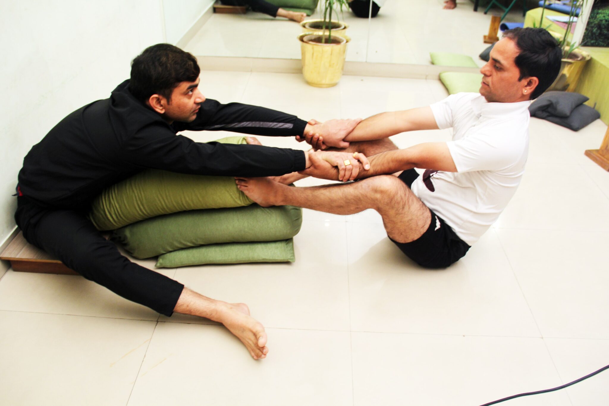 7 Herniated Disc Exercises to Avoid without Support | Live With Yoga